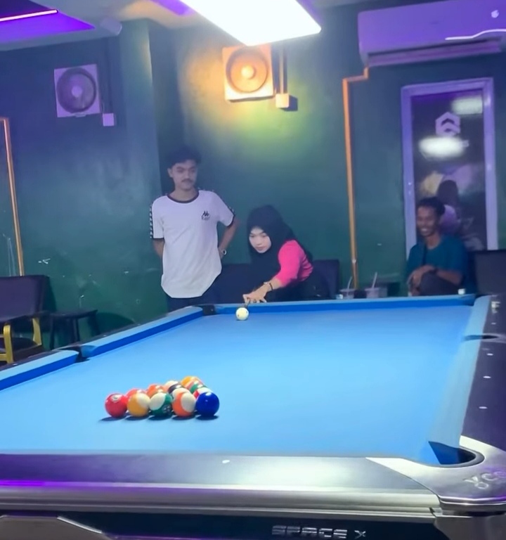 Main Billiard 3 Jam dan Gratis Minuman Untuk 2 Orang Hanya 50 Ribu ...